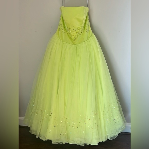 Alfred Angelo | Dresses | Stunning Electric Green Ballgown Alfred ...